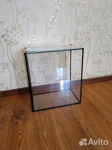 Продам новый аквариум с сачком,камни,живой заморож